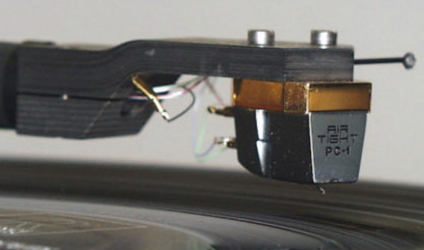 Analog Corner #242: Cornering the Vinyl Scoffers; Fuuga & Air Tight ...