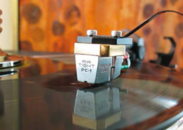 Analog Corner #242: Cornering the Vinyl Scoffers; Fuuga & Air Tight ...