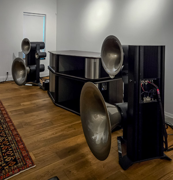 A new high-end audio showcase in Justin Bieber's hometown | Stereophile.com