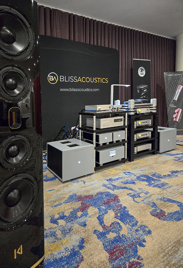 Bliss Acoustics: Nagra, Pilium, Kroma Atelier, Synergistic Research ...
