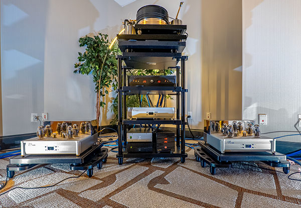 Command Performance AV: J.Sikora, Doshi, Audiovector, REL, Gryphon, Marten, SOTA, Transparent ...