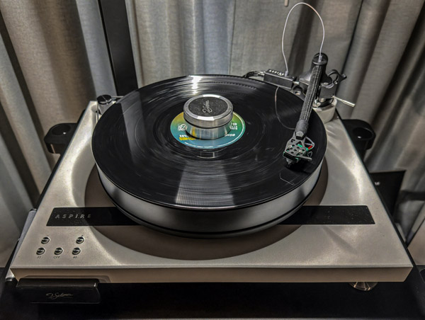 Command Performance AV debuts the J.Sikora Aspire and Innuos Stream3 ...