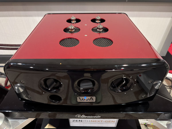 High End by Oz and United Home Audio showcase Thrax, Viva, and Stenheim ...