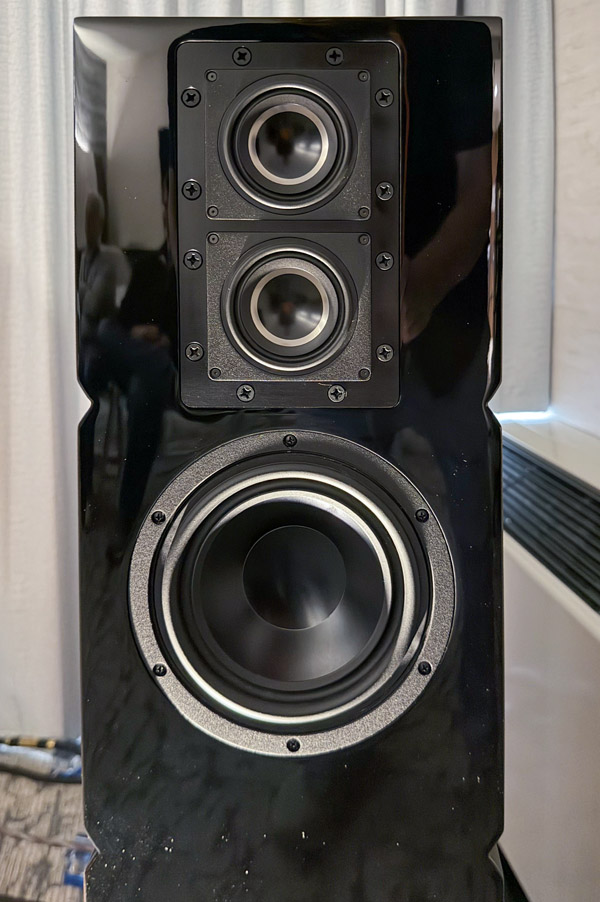 Audience AV pairs ClairAudient Bellare loudspeakers with Atma-Sphere ...
