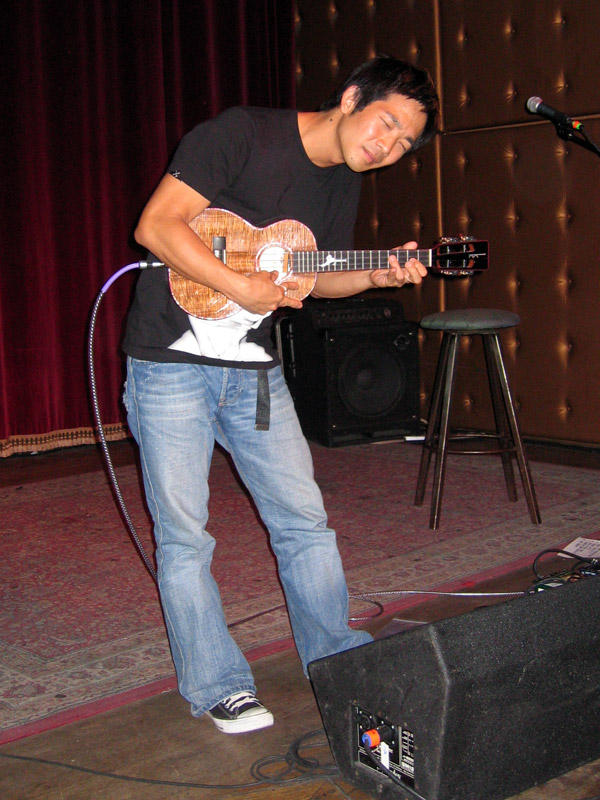 Jake Shimabukuro 2006 | Stereophile.com