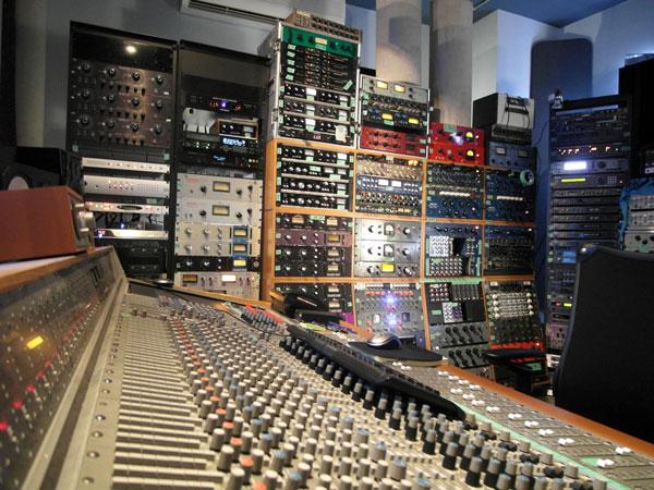 Graeme Humfrey's Man-cave | Stereophile.com