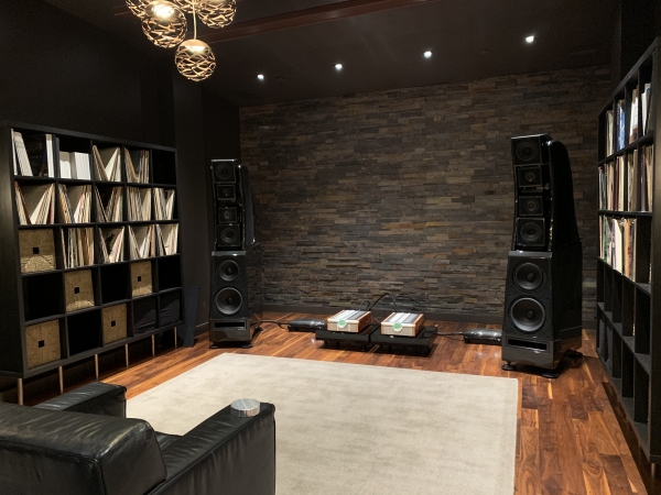 Wilson Chronosonic XVX at New York's Innovative Audio | Stereophile.com